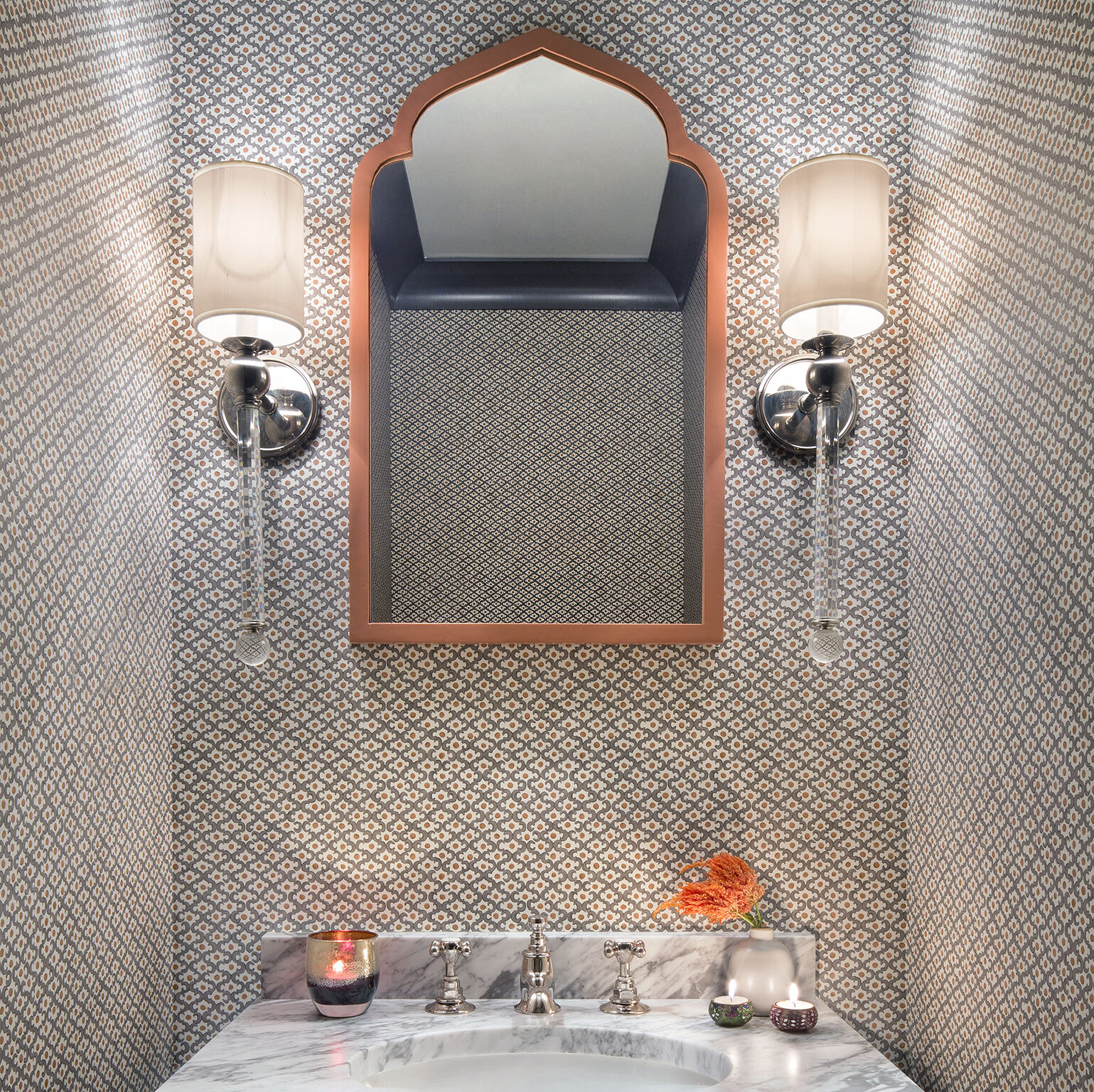 Lattice Wallpaper in Black/Light Clay - Galbraith & Paul