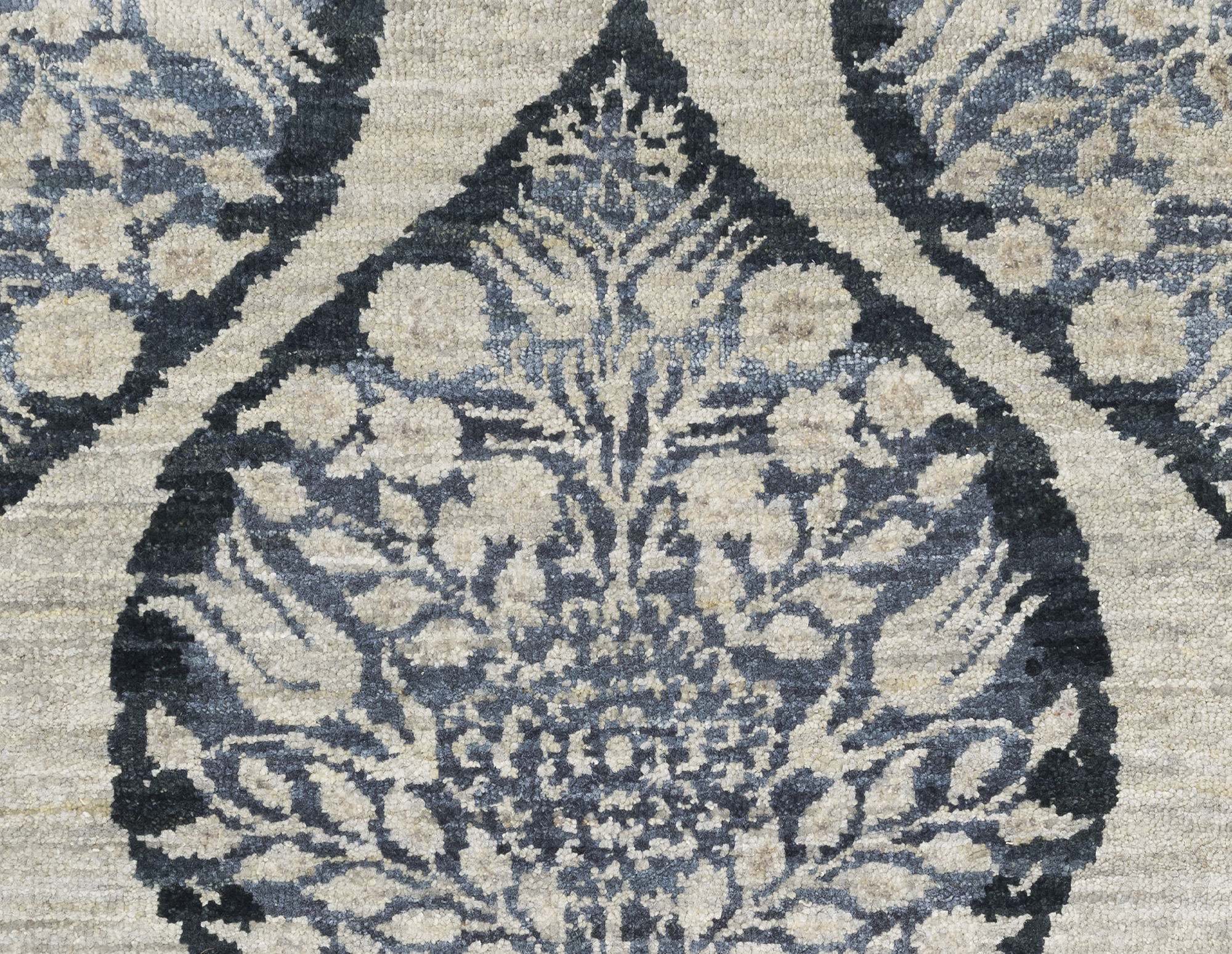 Lotus - Persian Knot - Galbraith & Paul